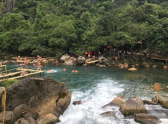 Review "Moọc" Spring , How to go and food you should try